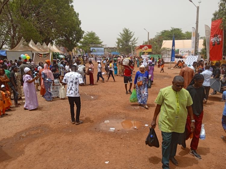 SNC 2024 : Au village de la SNC, les exposants font de bonnes affaires ...